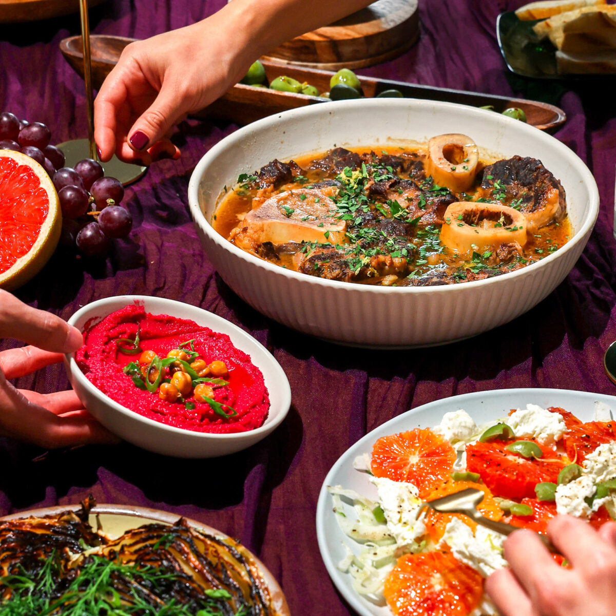 How to Plan a Gathering - A Guide to Crafting a Memorable Time - Newel ...